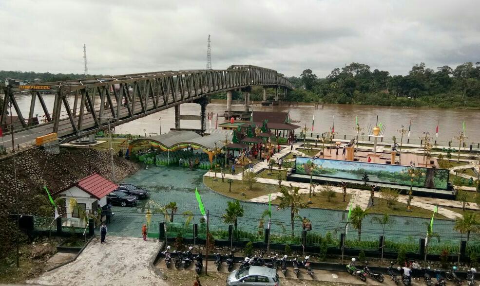 Taman Religius dan Taman Tepi Sungai Katingan Dipelihara Dengan Baik ...